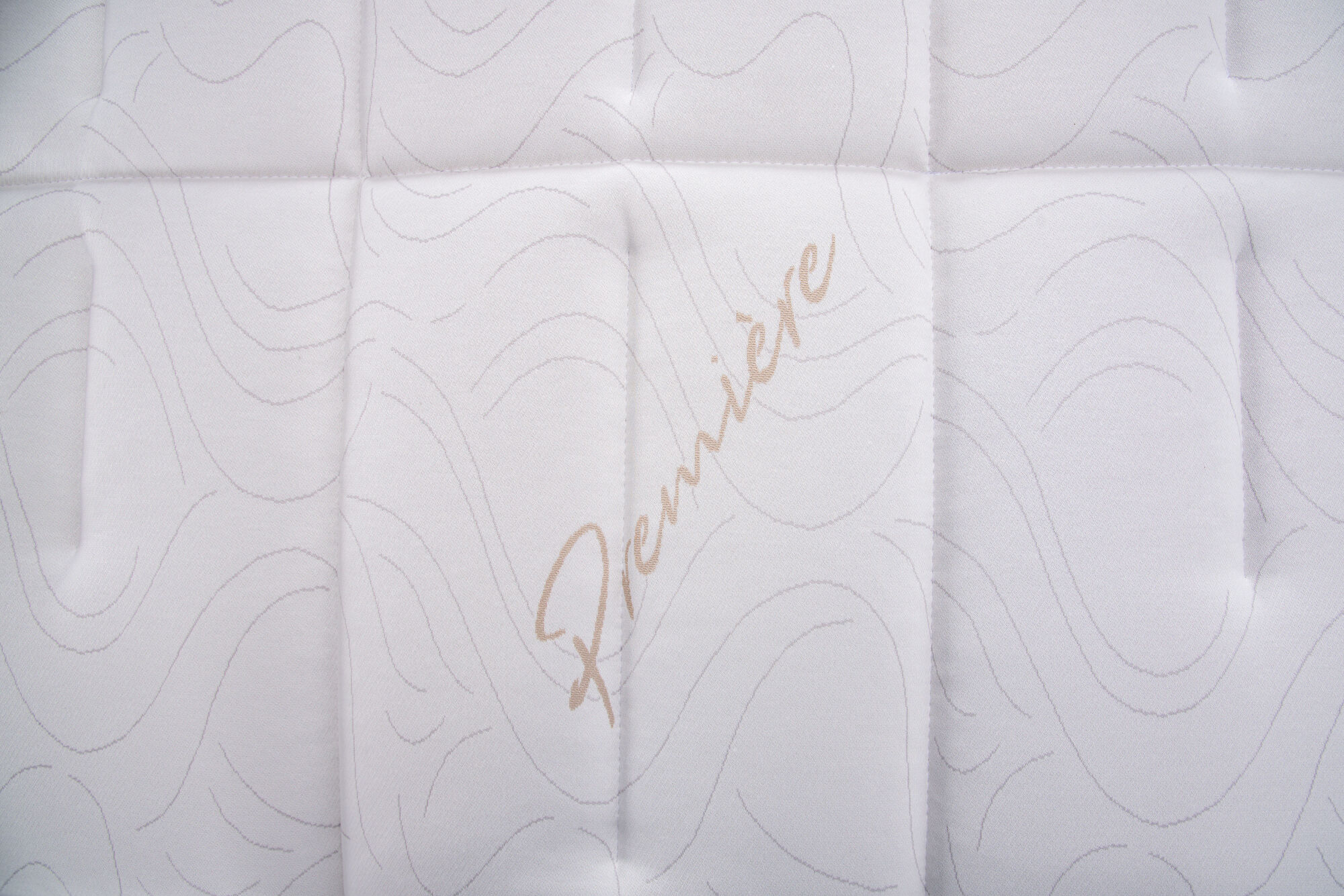 Matelas Treca Le Versailles 140x190 Ferme | La Compagnie du lit